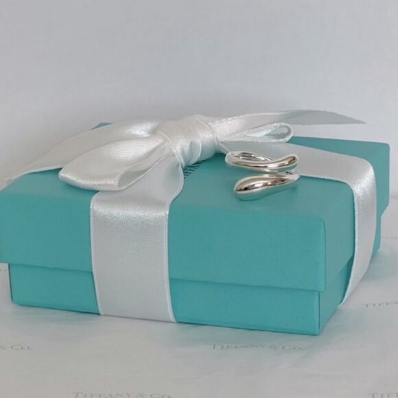 Tiffany & Co. | Jewelry | Tiffany Co Elsa Peretti Teardrop Ring ...